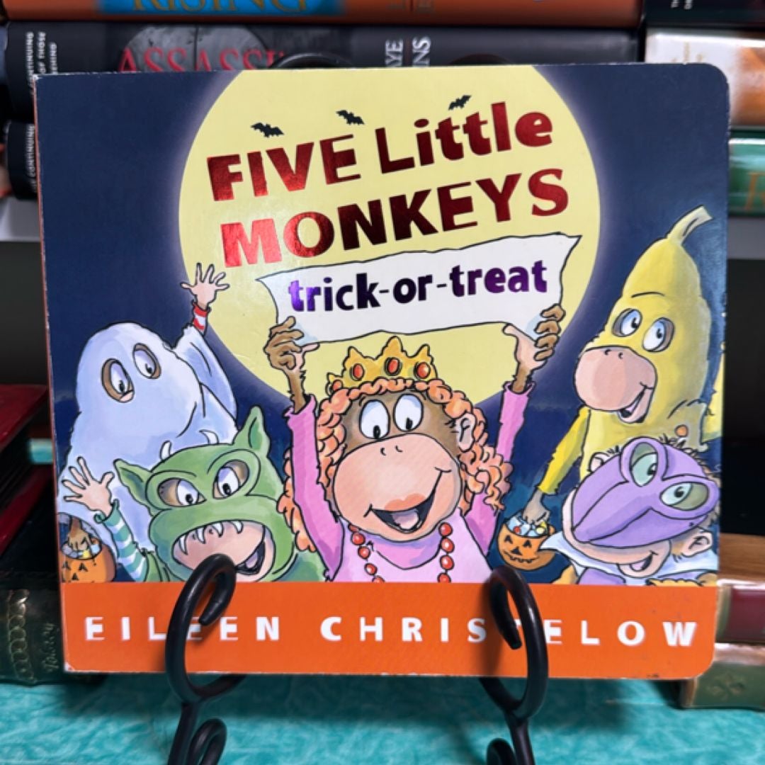 Five Little Monkeys Trick-Or-Treat by Eileen Christelow