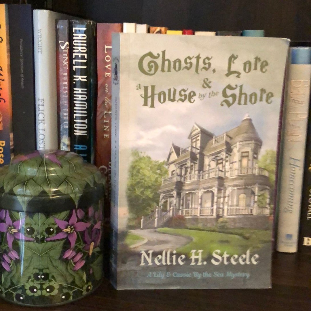 Ghosts Lore & House By The Shore by , Paperback | Pangobooks