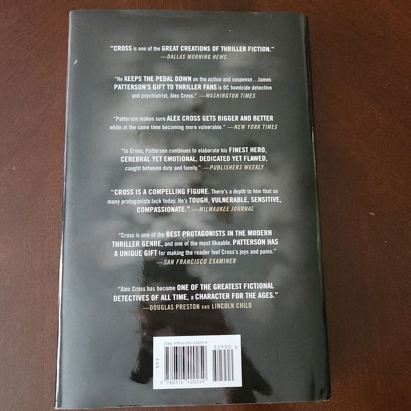 Deadly Cross by James Patterson, Hardcover | Pangobooks