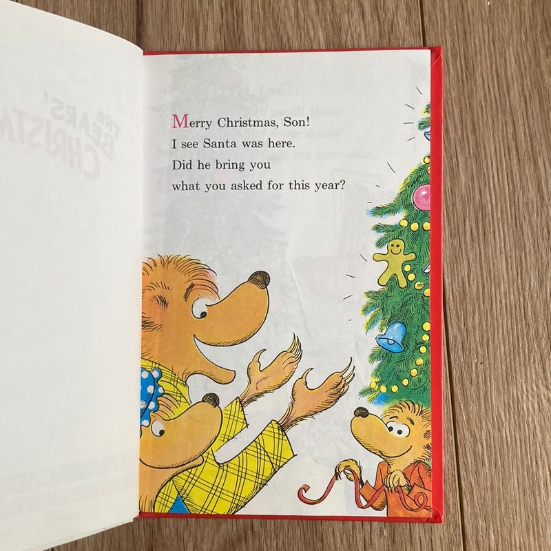 The Bears' Christmas by Stan Berenstain, Jan Berenstain