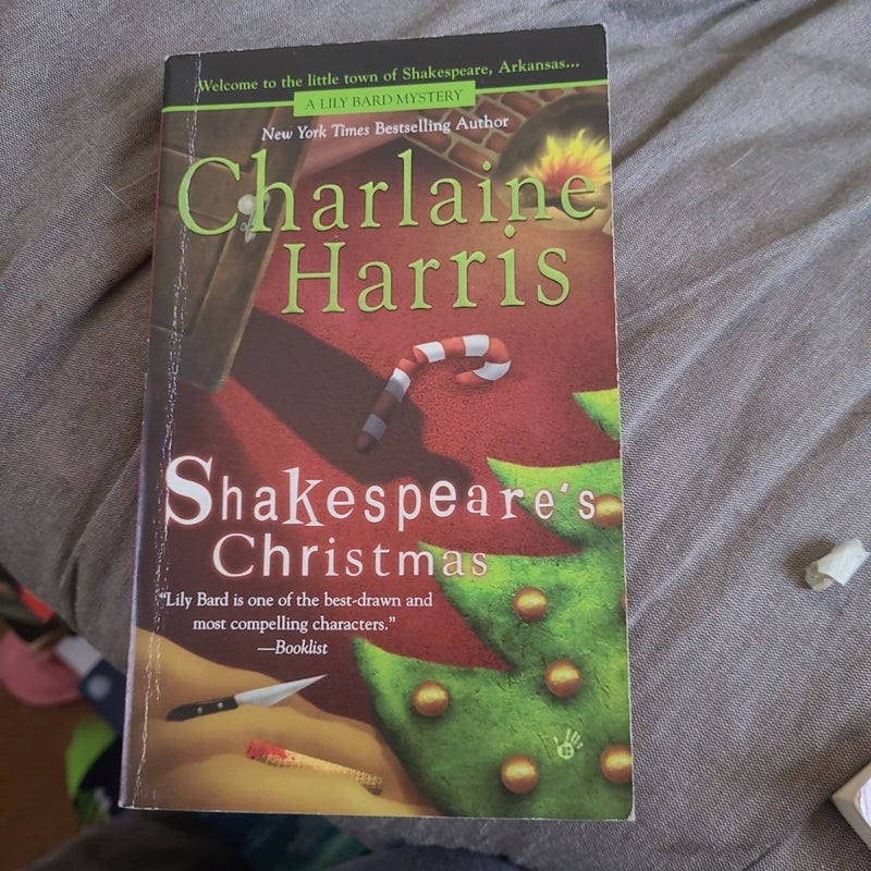 Shakespeare's Christmas by Charlaine Harris, Paperback | Pangobooks