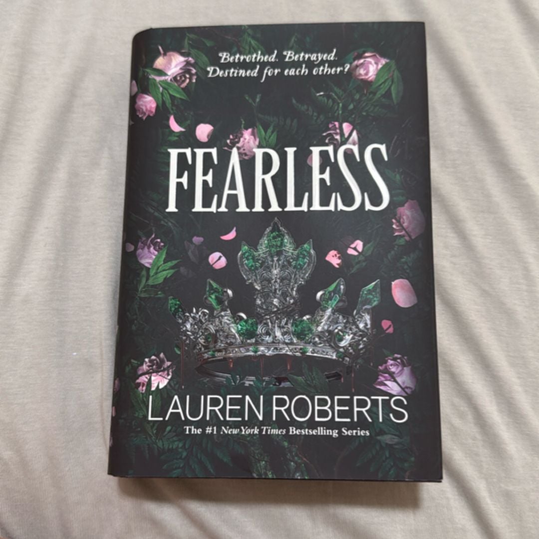 Fearless by Lauren Roberts, Hardcover | Pangobooks