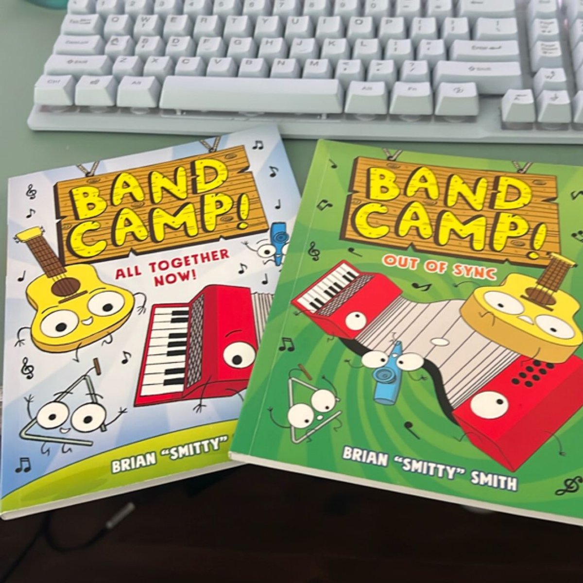 Band Camp! 1: All Together Now! (Band Camp! #1)(a Little Bee Graphic ...