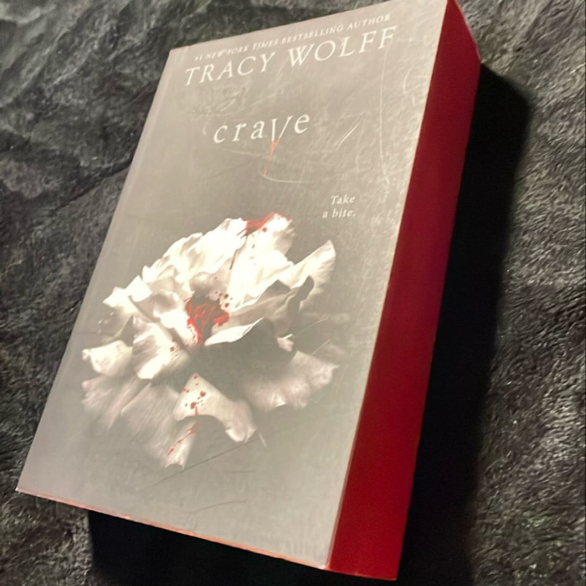 Crave by Tracey wolff , Paperback | Pangobooks