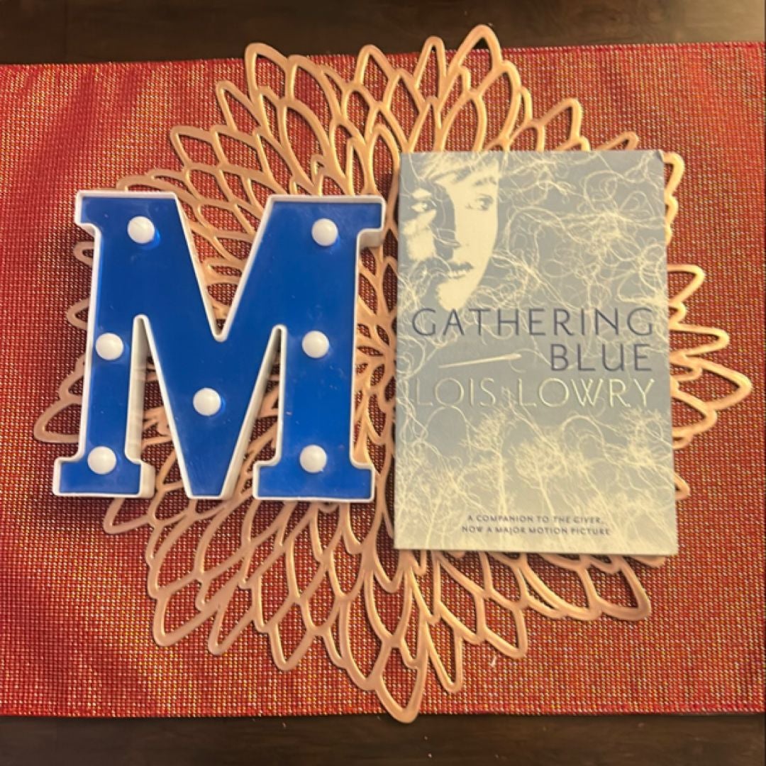 Gathering Blue by Lois Lowry, Paperback | Pangobooks