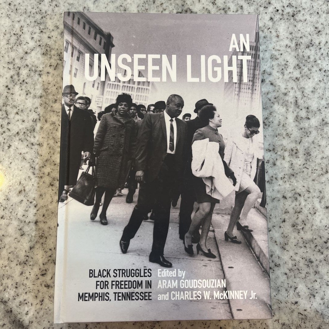 An Unseen Light by , Hardcover | Pangobooks
