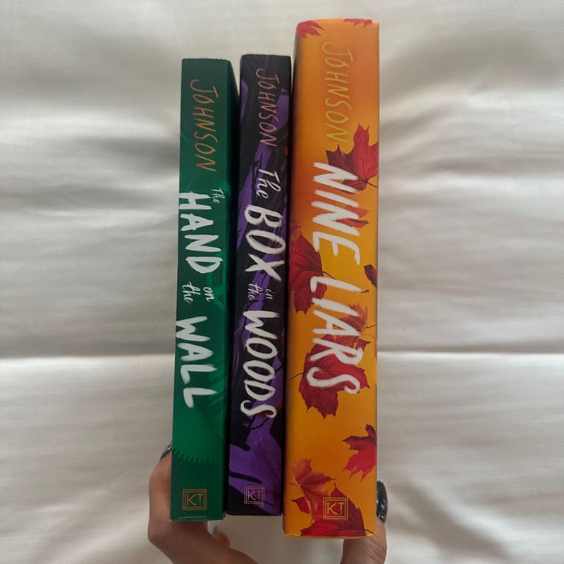 Truly Devious series Maureen Johnson SIGNED nine liars the box in the ...