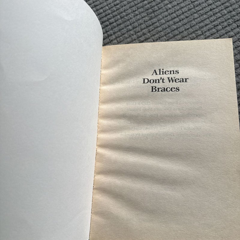 Bailey School Kids #7: Aliens Don’t Wear Braces by Debbie Dadey ...