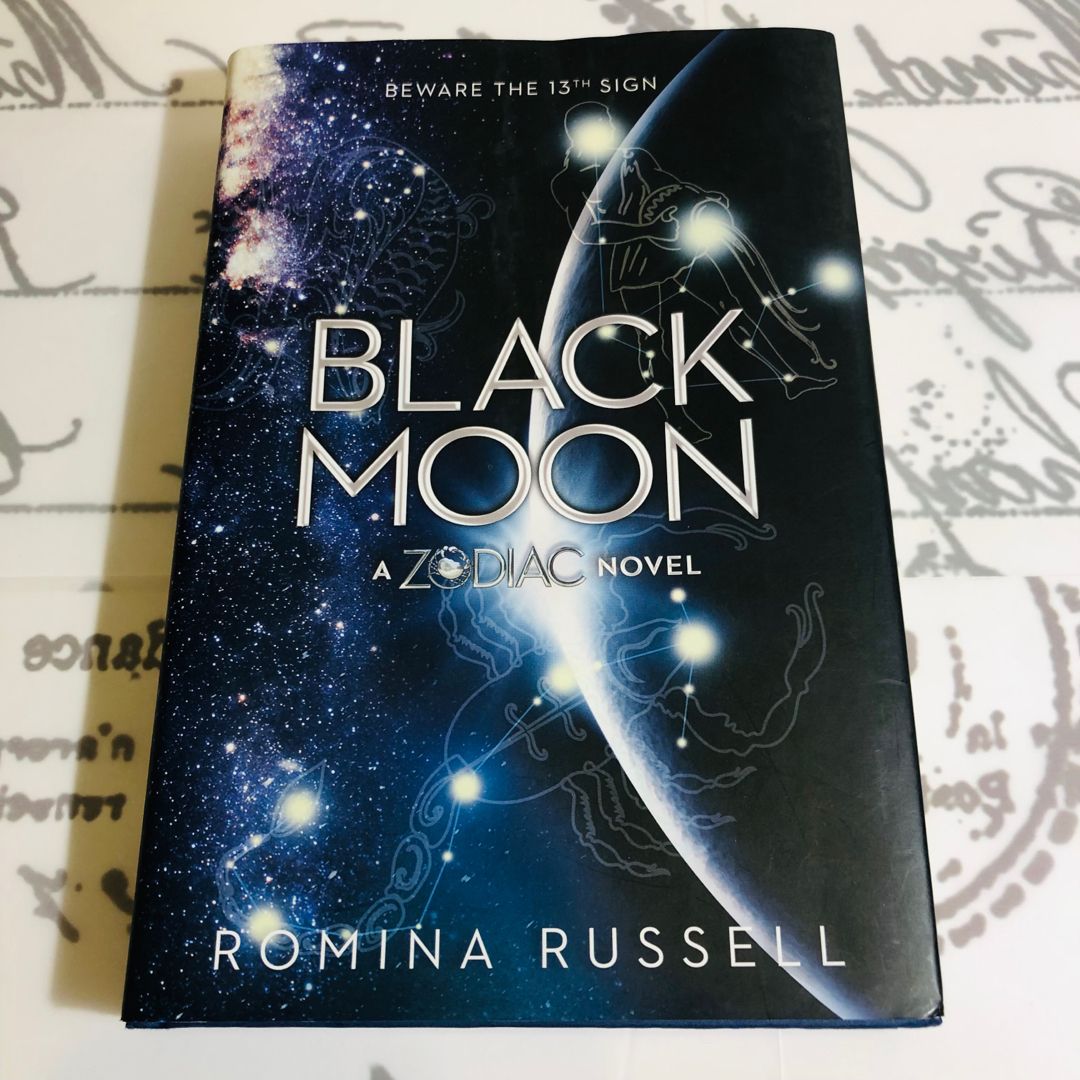 Black Moon by Nikki Loftin, Hardcover | Pangobooks