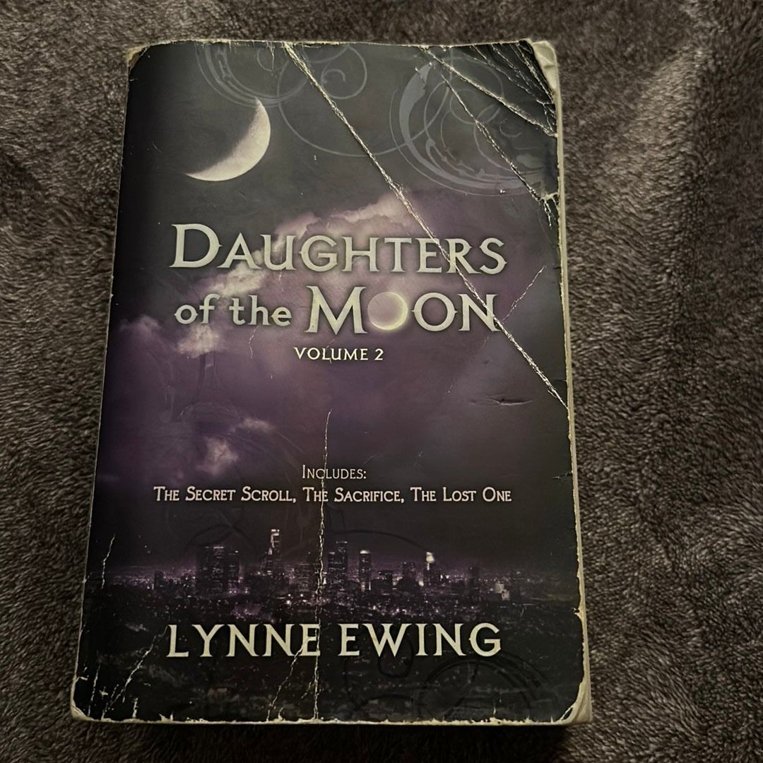 Daughters of the Moon: Volume Two by Lynne Ewing, Paperback | Pangobooks