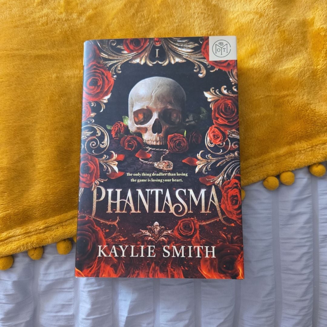Phantasma by Kaylie Smith, Hardcover | Pangobooks