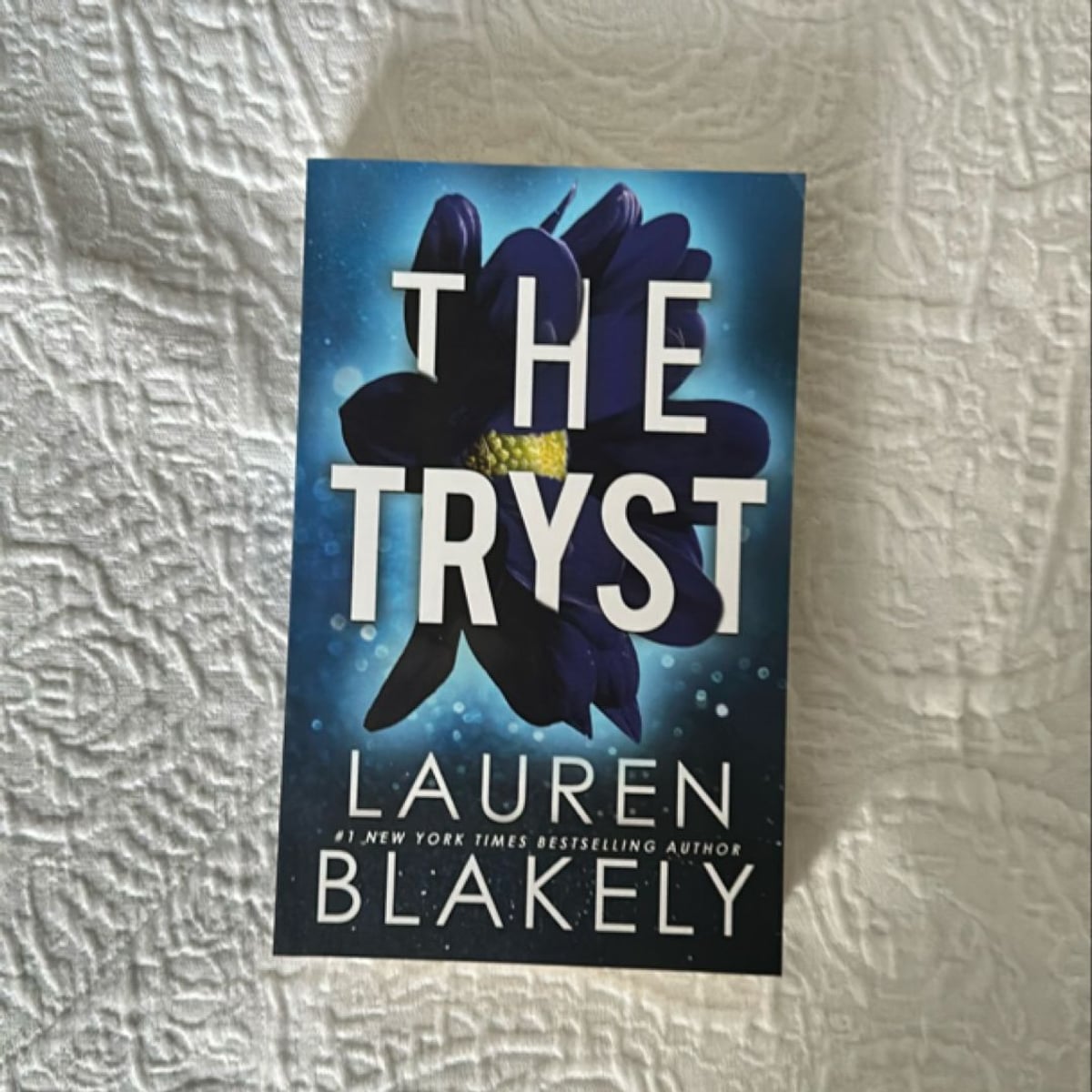 The Tryst - Signed by Lauren Blakely, Paperback | Pangobooks