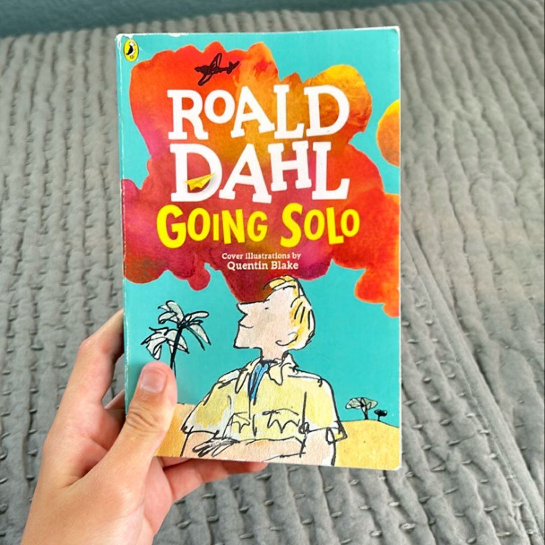 Going Solo by Roald Dahl, Paperback | Pangobooks