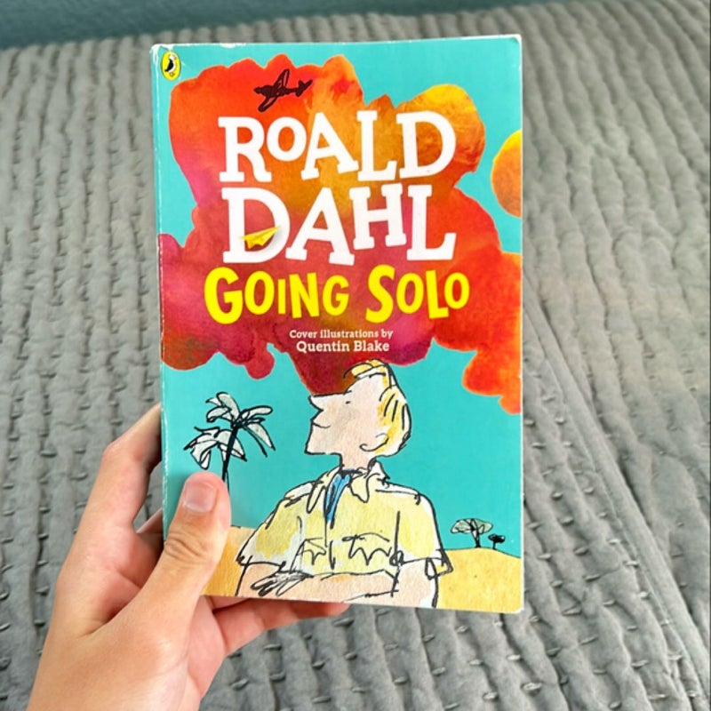 Going Solo by Roald Dahl, Paperback | Pangobooks