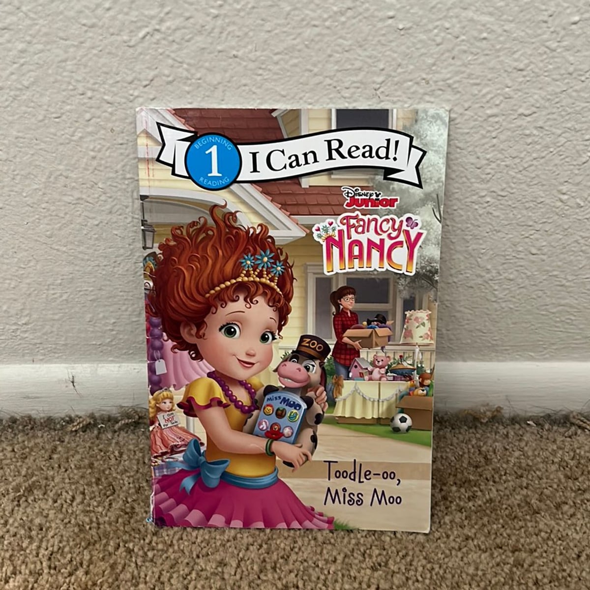 Disney Junior Fancy Nancy: Toodle-Oo, Miss Moo by Victoria Saxon