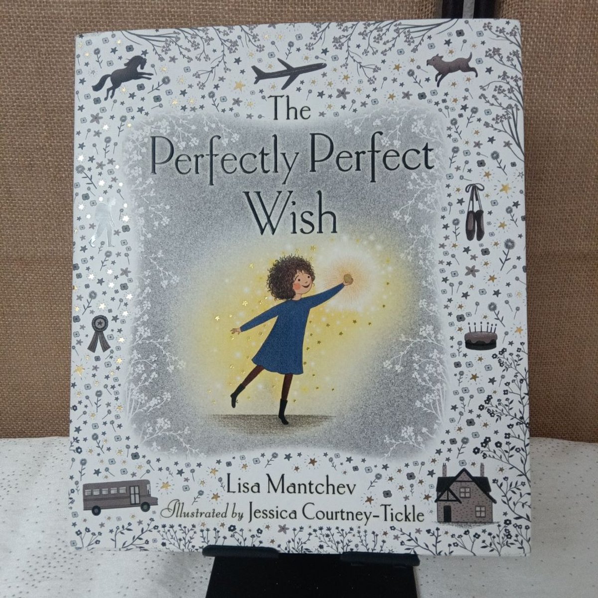 The Perfectly Perfect Wish by Lisa Mantchev