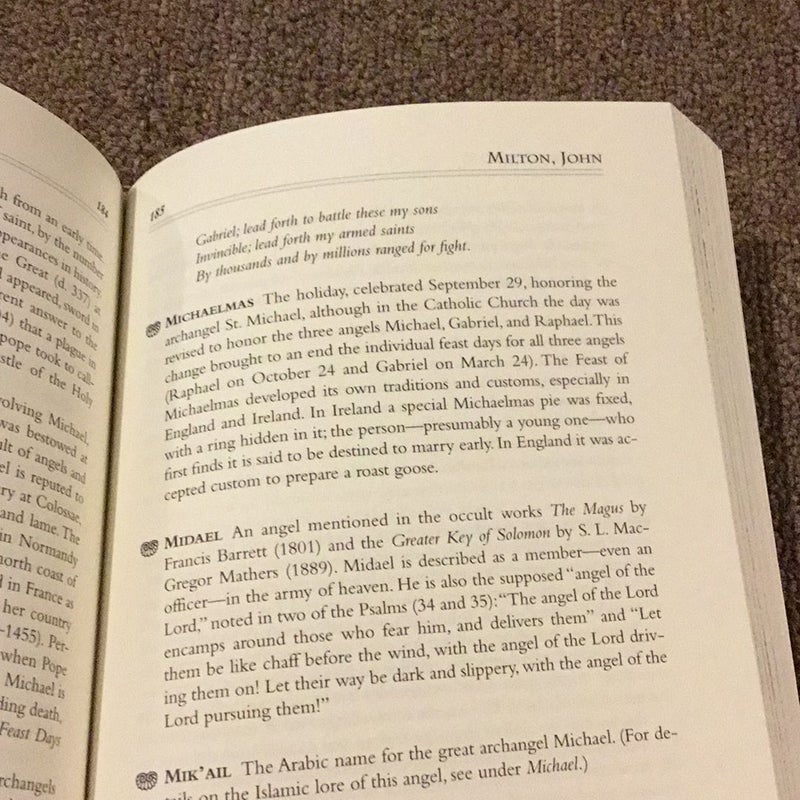 Angels a to Z by Matthew Bunson