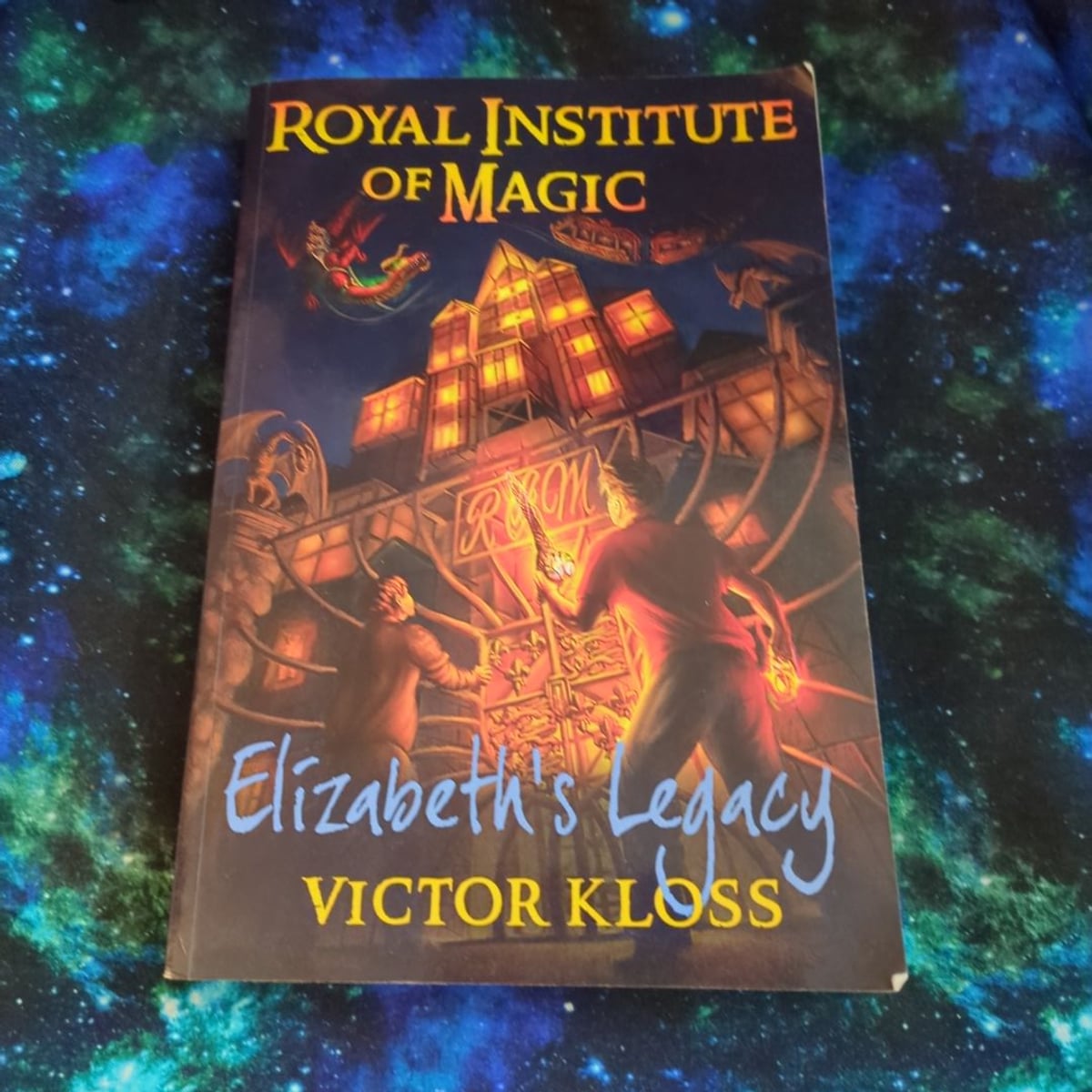 Elizabeth's Legacy (Royal Institute of Magic) by Victor Kloss