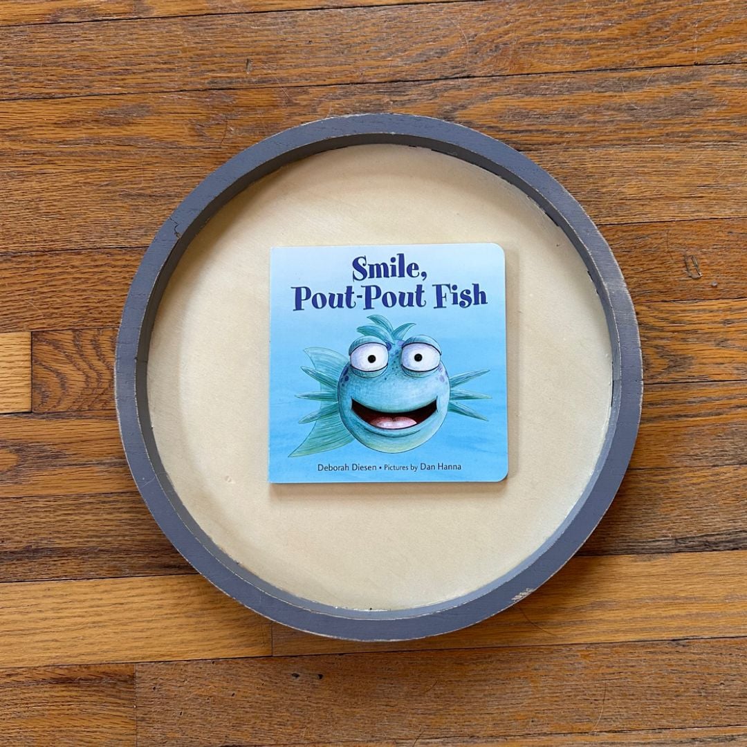 Smile, Pout Pout Fish by Deborah Diersen, Hardcover | Pangobooks