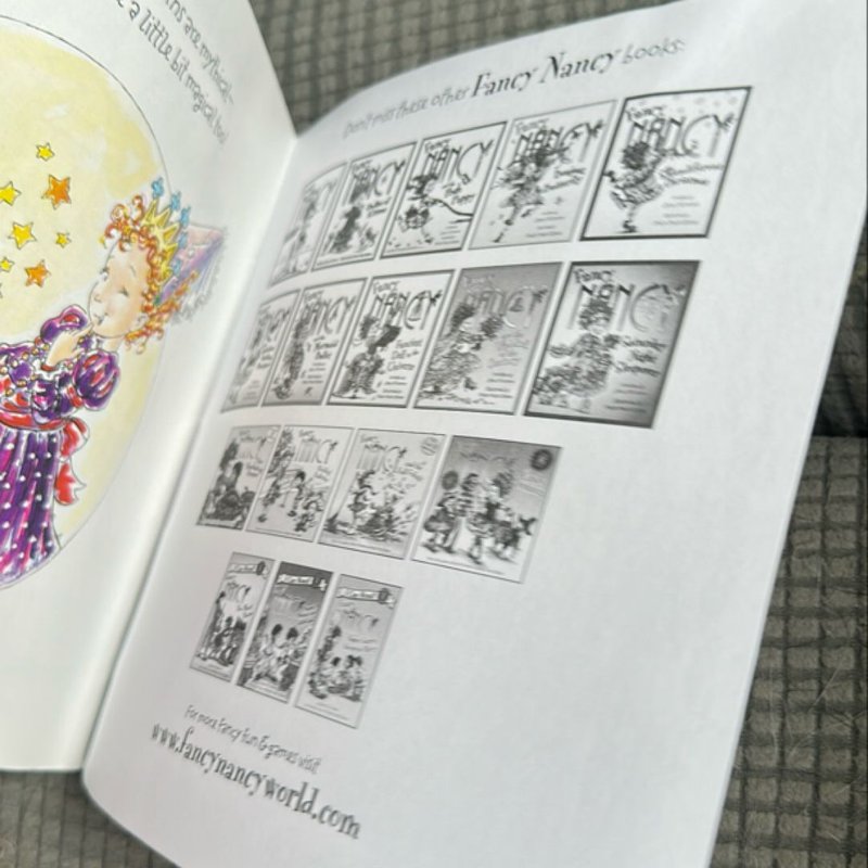 Fancy Nancy and the Quest for the Unicorn by Jane O'Connor