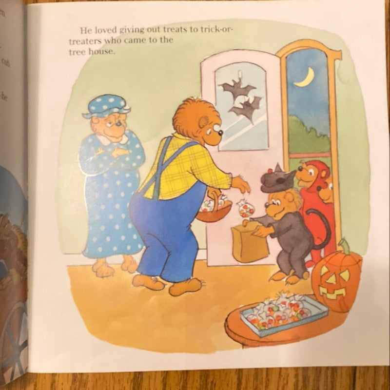 The Berenstain Bears Go on a Ghost Walk by Stan Berenstain