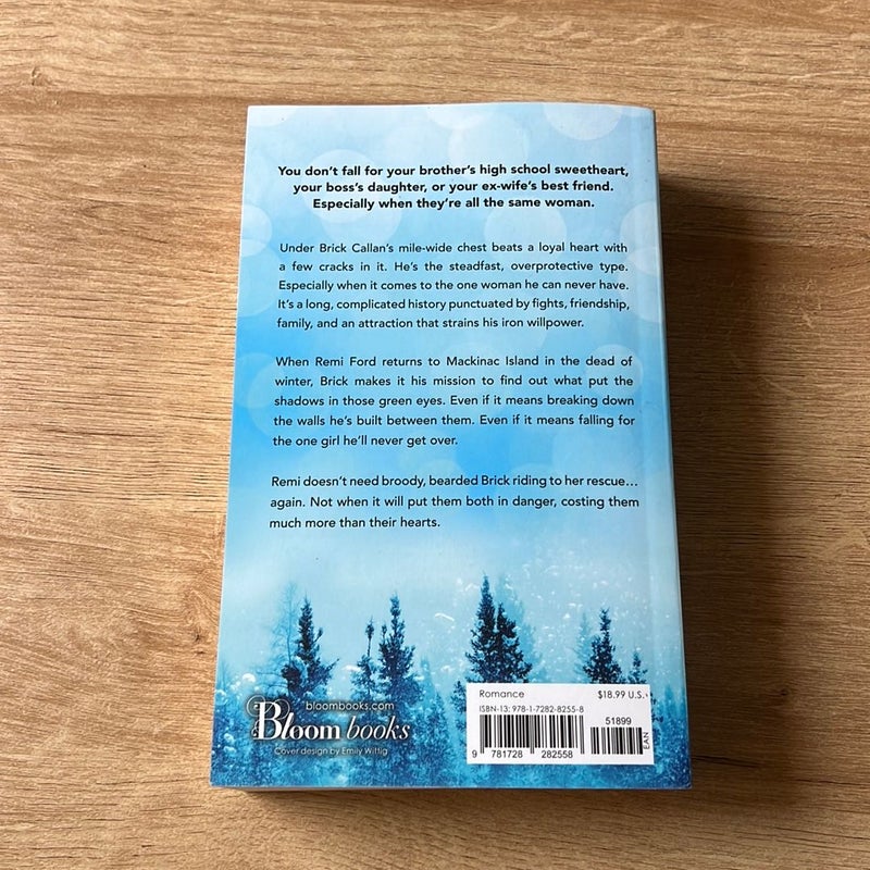 Forever Never by Lucy Score, Paperback | Pangobooks