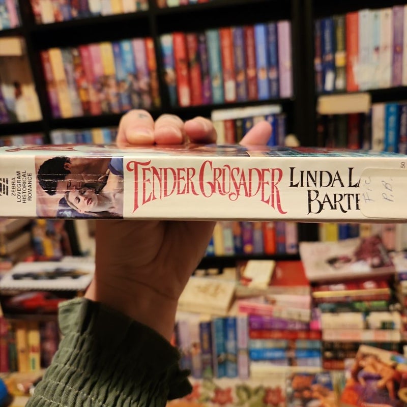 Tender Crusader Clinch Cover by Linda Lang Bartell, Paperback | Pangobooks