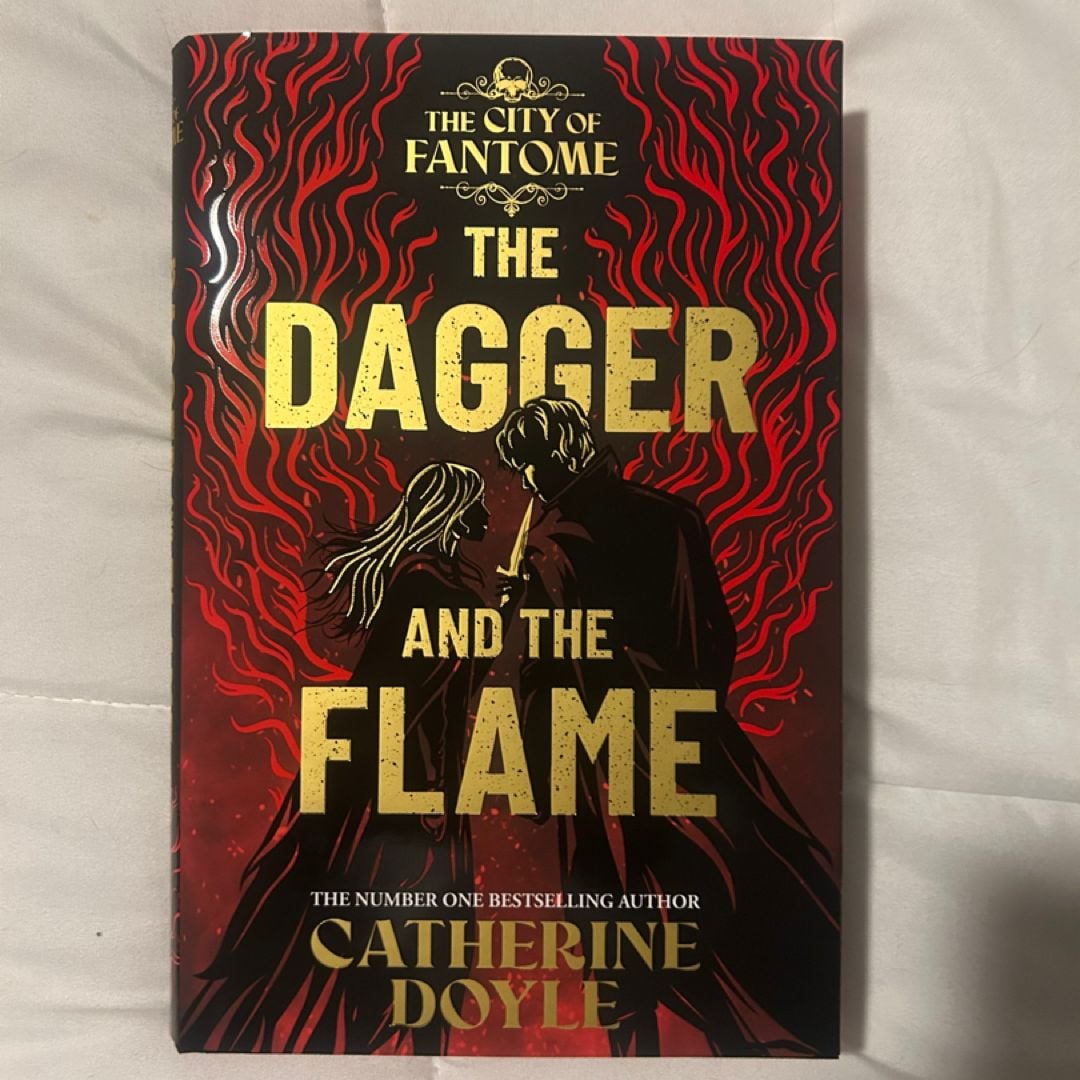 The Dagger and the Flame by Catherine Doyle, Hardcover | Pangobooks