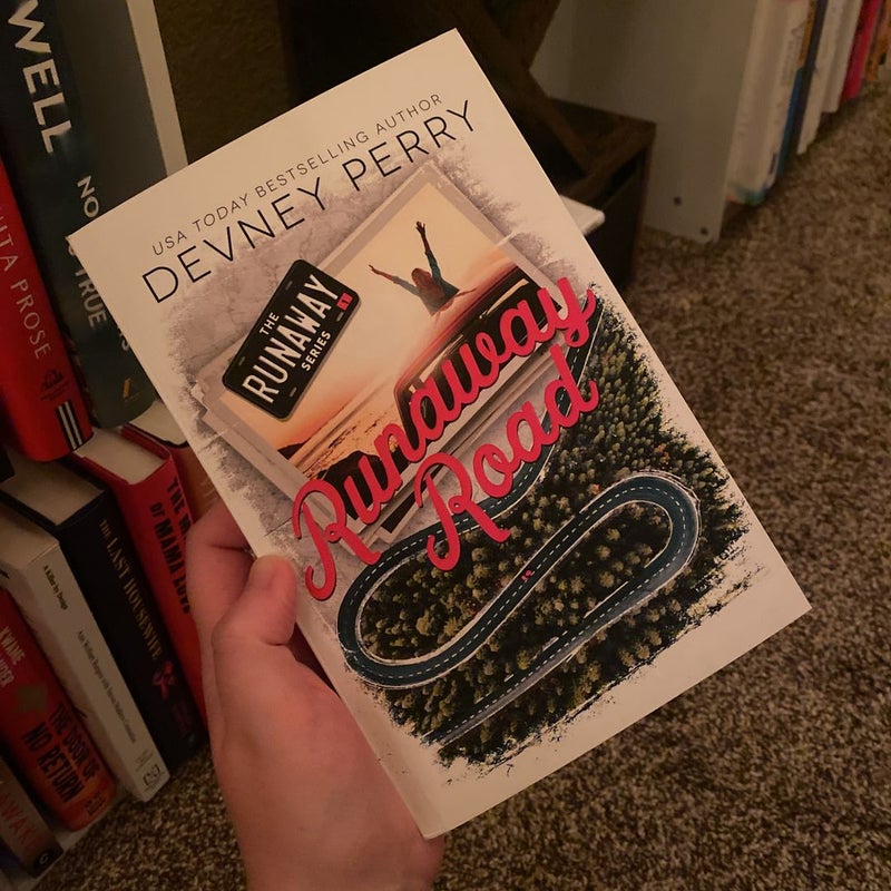 Runaway Road by Devney Perry, Paperback | Pangobooks