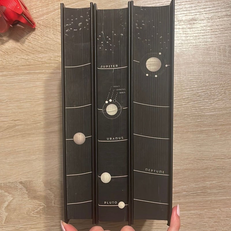 Red Rising Fairyloot Iron Edition w Enamel Pin by Pierce Brown ...