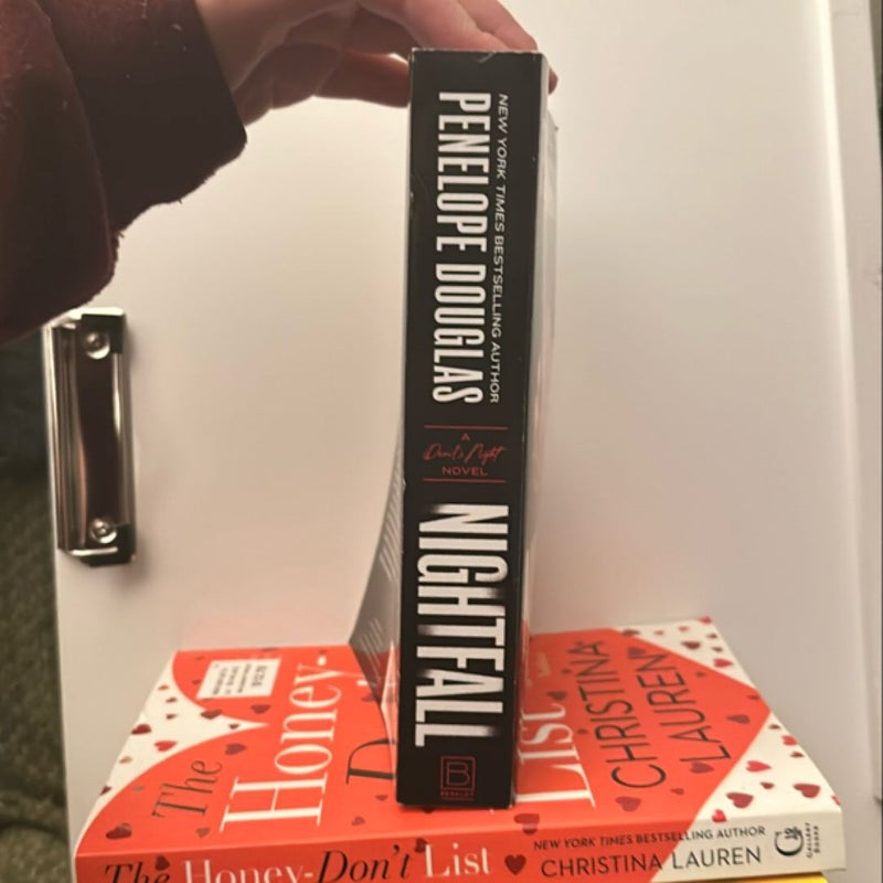 Nightfall by Penelope Douglas, Paperback | Pangobooks