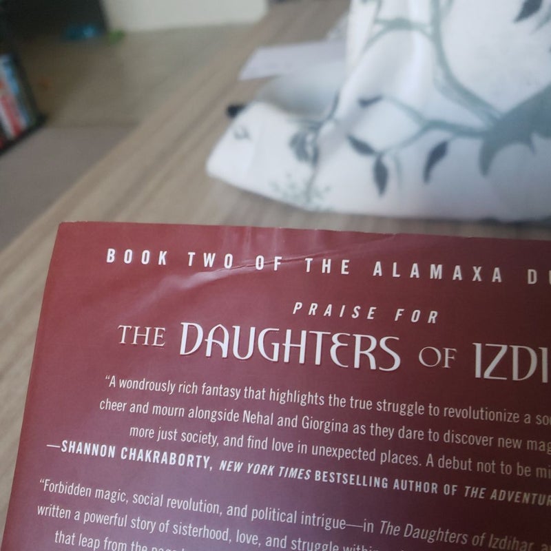 The Weavers of Alamaxa by Hadeer Elsbai, Hardcover | Pangobooks