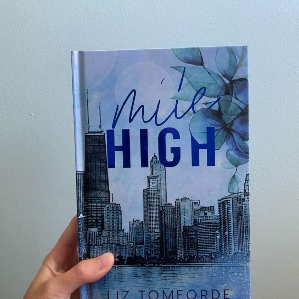 Mile High (cover to cover edition) by Liz Tomforde, Hardcover | Pangobooks