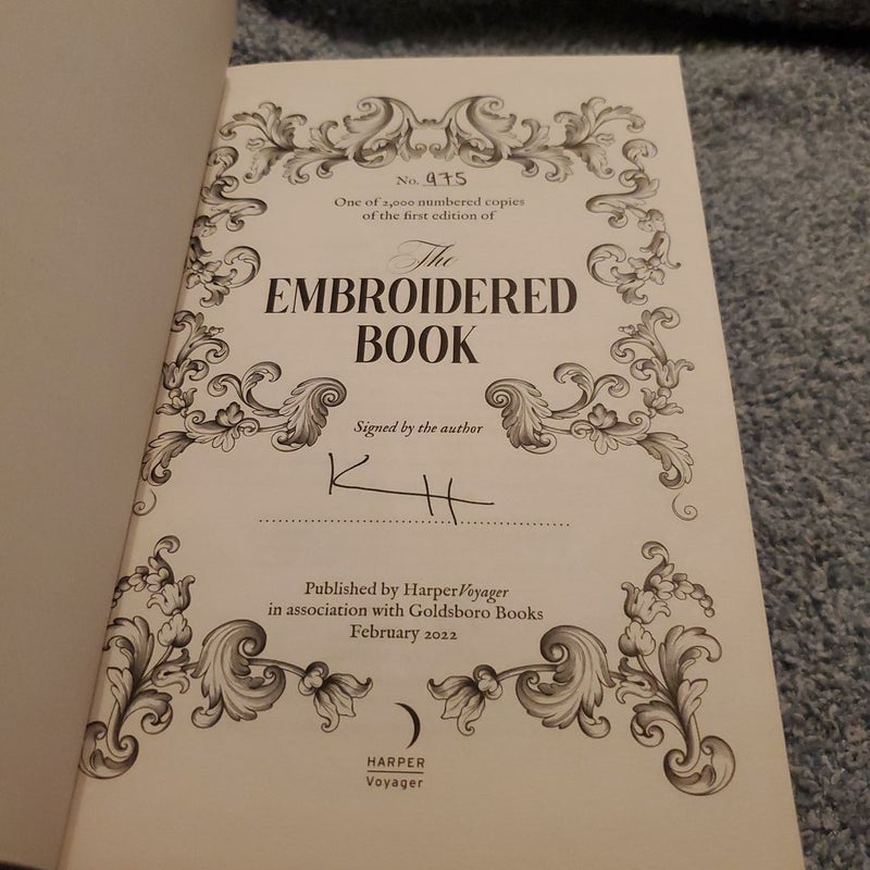 The Embroidered Book by Kate Heartfield, Hardcover | Pangobooks