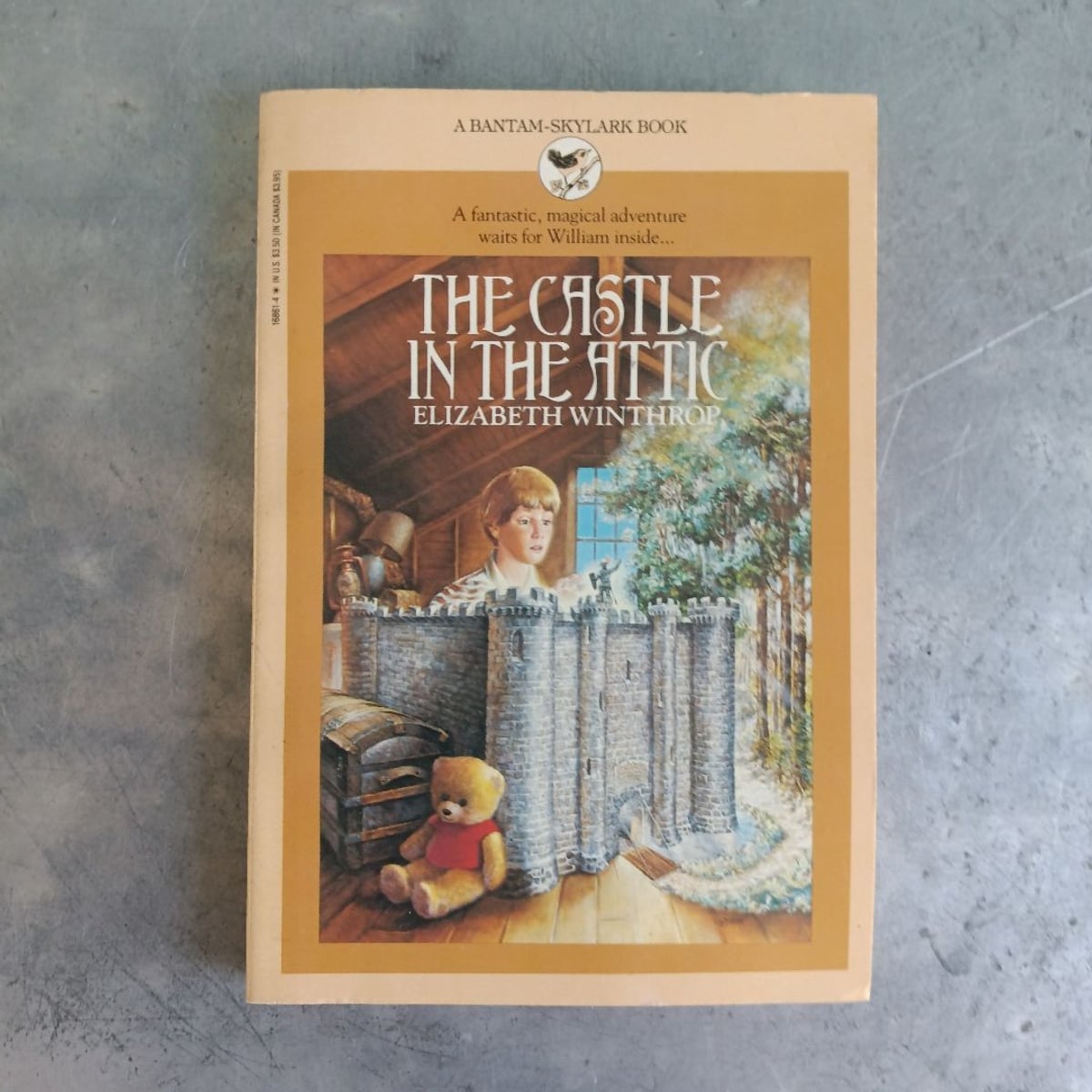 The Castle In The Attic by Elizabeth Winthrop, Paperback | Pangobooks
