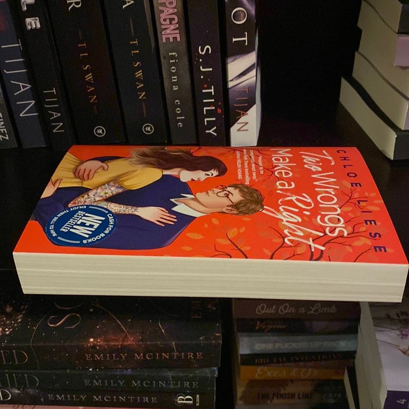 Two Wrongs Make a Right by Chloe Liese , Paperback | Pangobooks