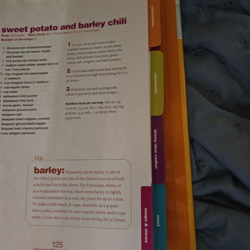 Better Homes and Gardens Year-Round Slow Cooker Recipes by Better Homes ...