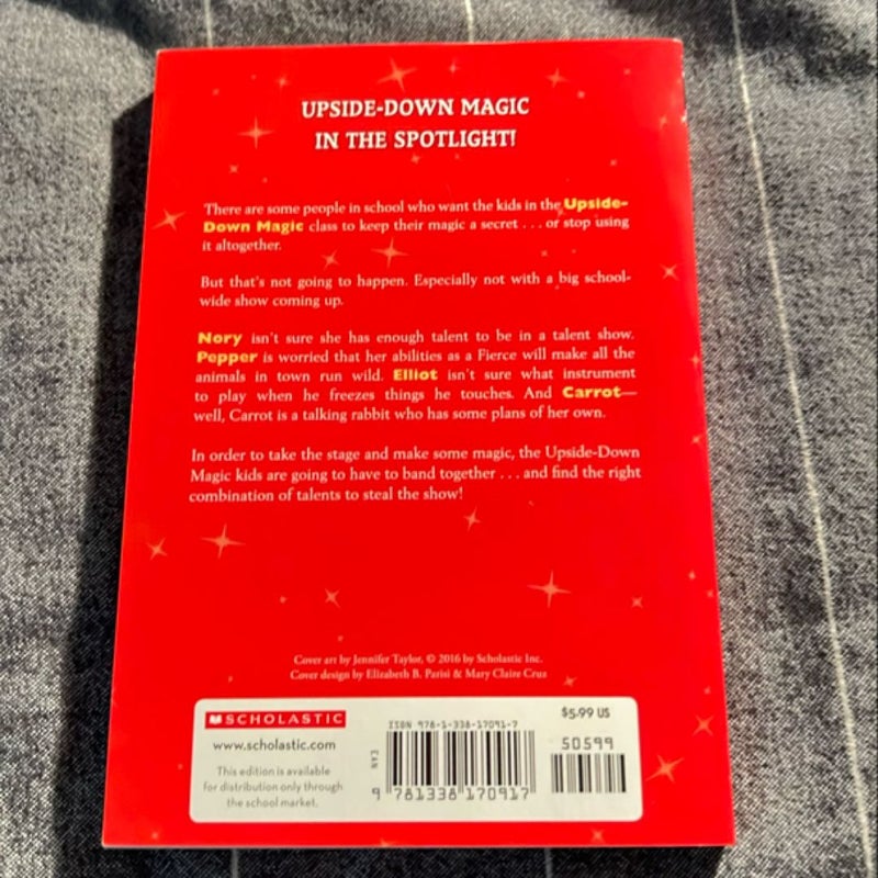 Upside Down Magic: Showing Off by , Paperback | Pangobooks