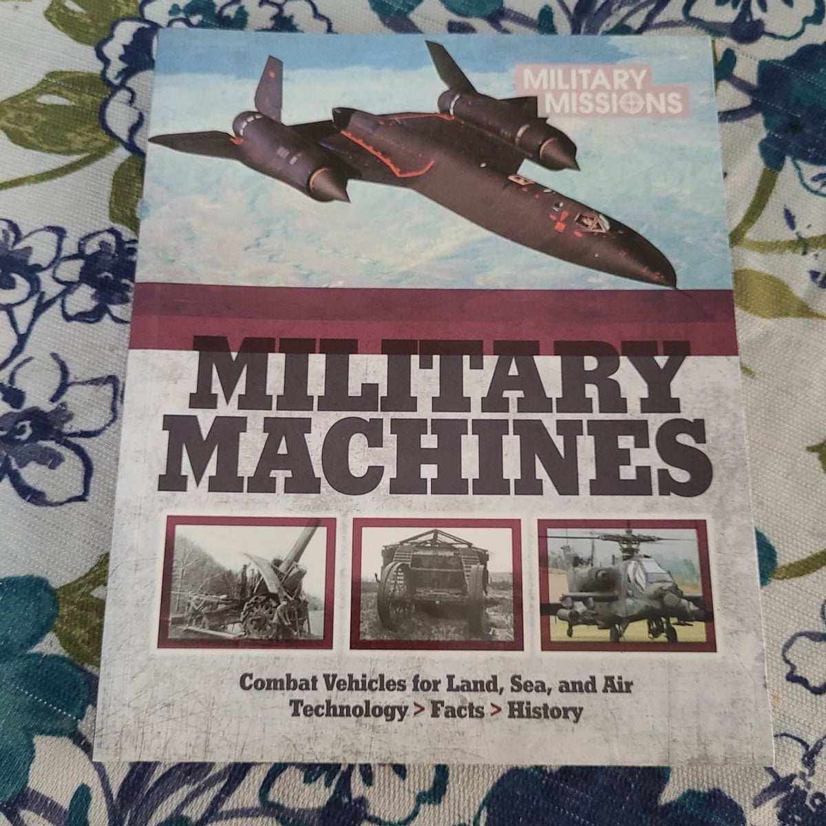 Ultimate Book of Military Machines by Parragon Books Ltd