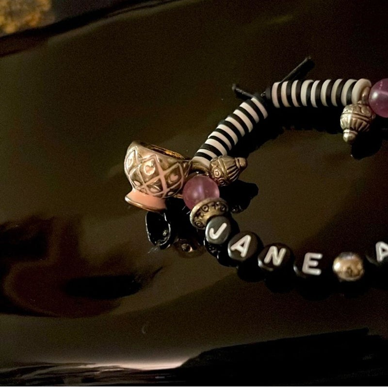 Jane Austen bracelet by Jane Austen , Paperback | Pangobooks