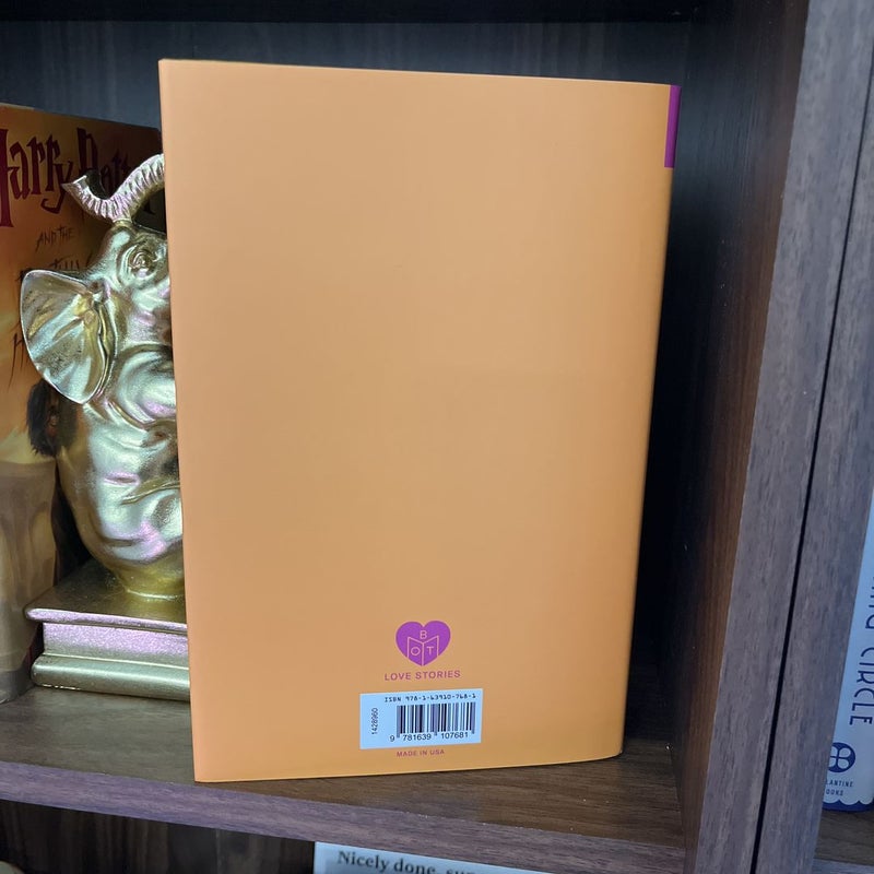 Love, Theoretically by Ali Hazelwood, Hardcover | Pangobooks