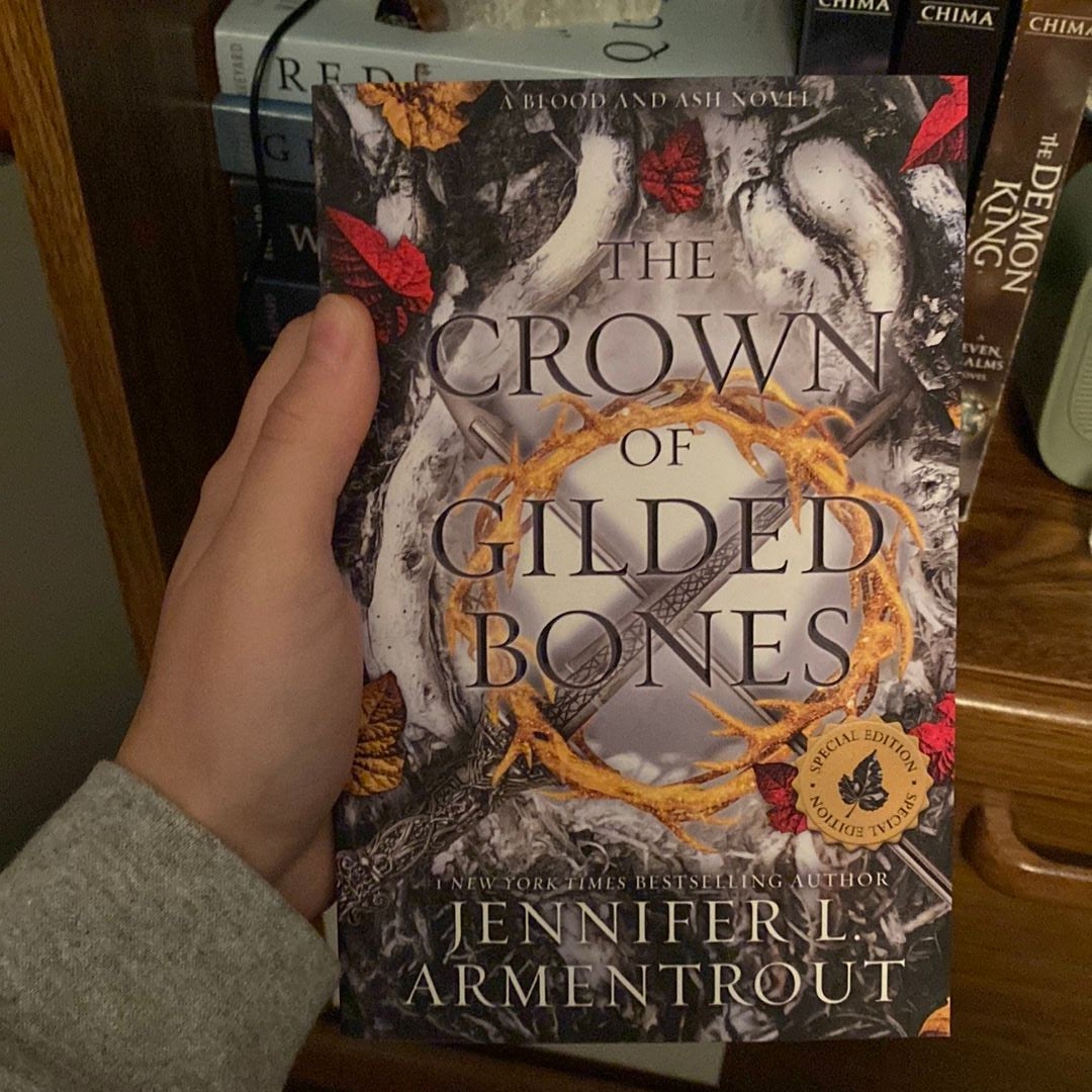 The Crown of Gilded Bones — Indigo Exclusive by Jennifer L. Armentrout, Paperback | Pangobooks