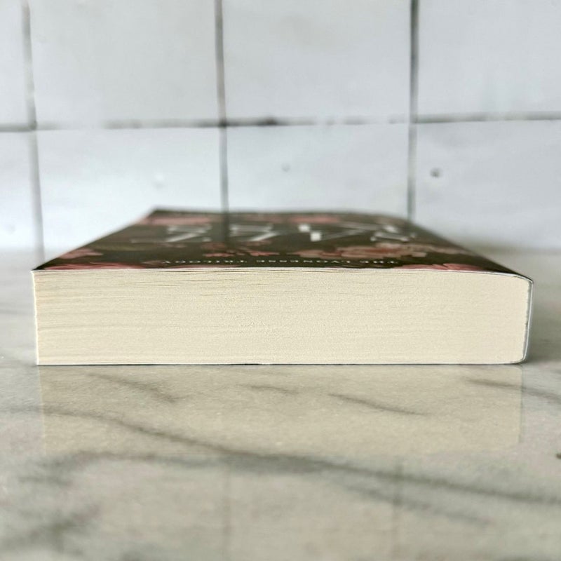 Salt Kiss by Sierra Simone, Paperback | Pangobooks