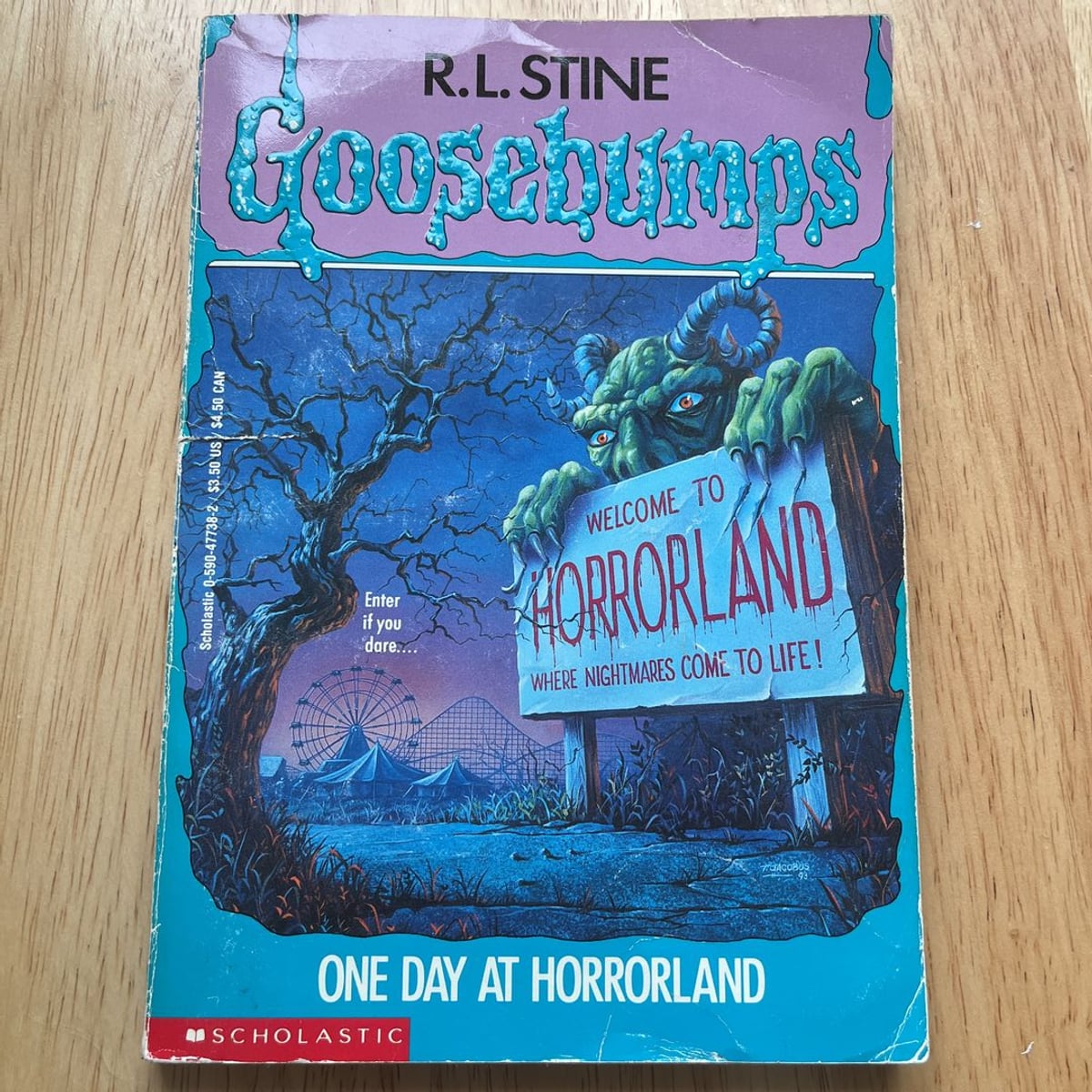 one-day-at-horrorland-by-r-l-stine-paperback-pangobooks