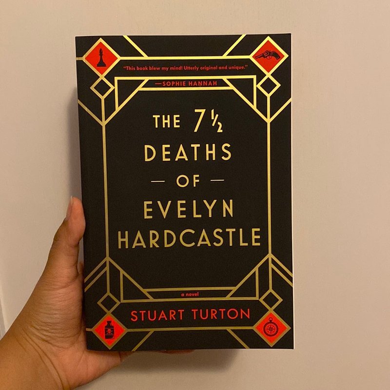 The 7½ Deaths of Evelyn Hardcastle by Stuart Turton, Paperback | Pangobooks