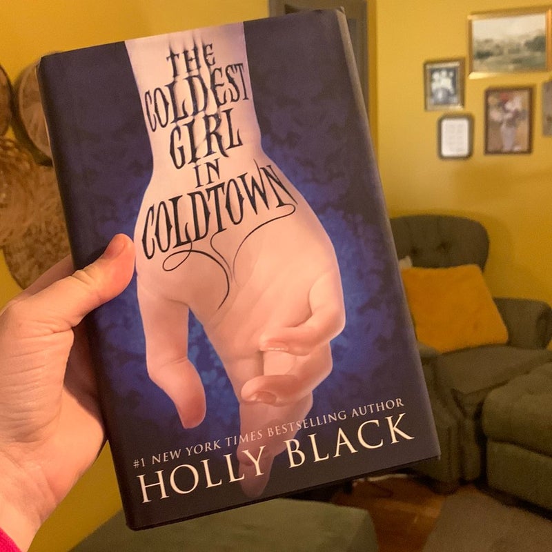 The Coldest Girl in Coldtown by Holly Black, Hardcover | Pangobooks