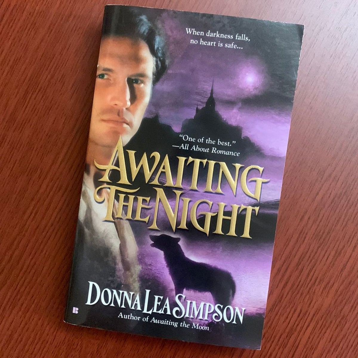 Awaiting the Night by Donna Simpson, Paperback | Pangobooks
