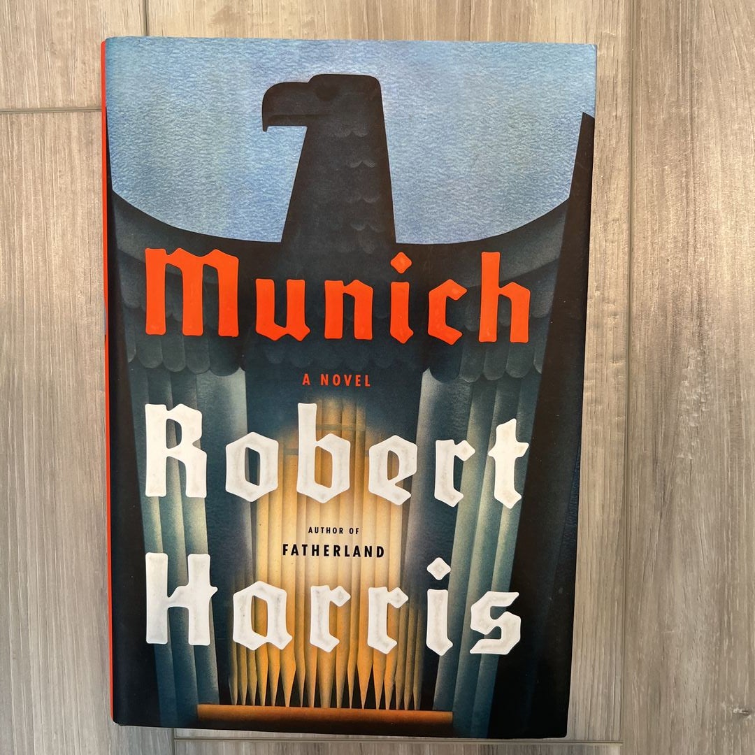 Munich by Robert Harris, Hardcover | Pangobooks