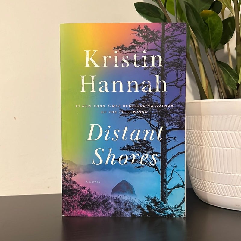 Distant Shores by Kristin Hannah, Paperback | Pangobooks