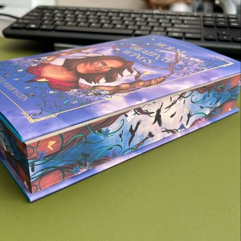 House of Beating Wings by Olivia Wildenstein, Hardcover | Pangobooks